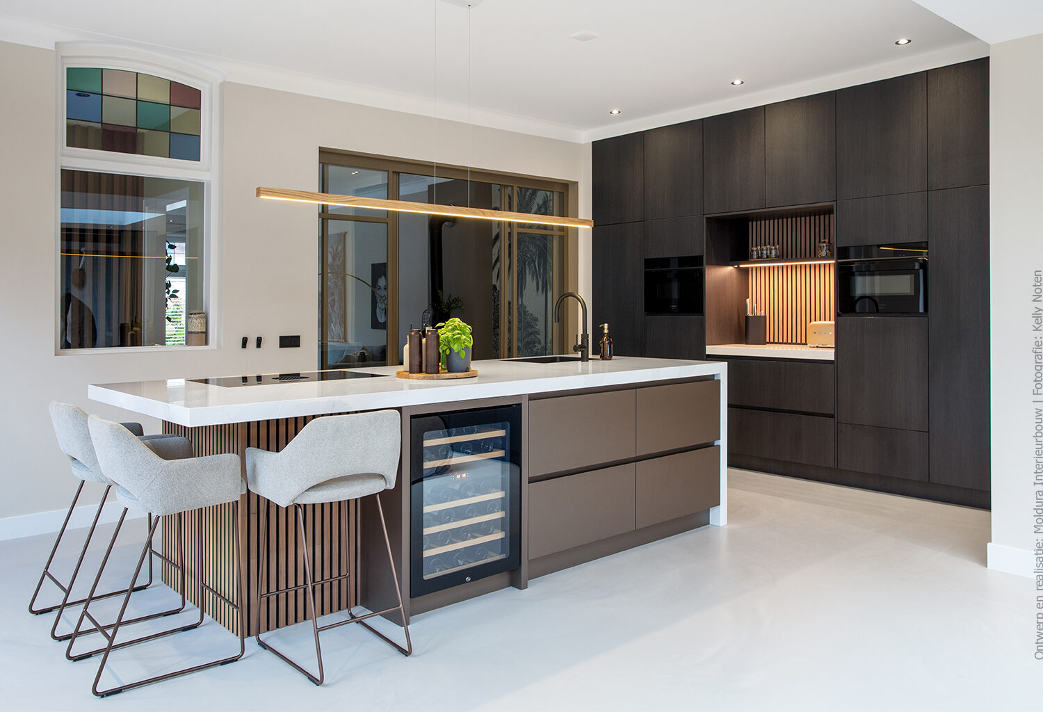 Exclusief barmeubel met de uitstraling van luxe zijde | Projecten | DecoLegno